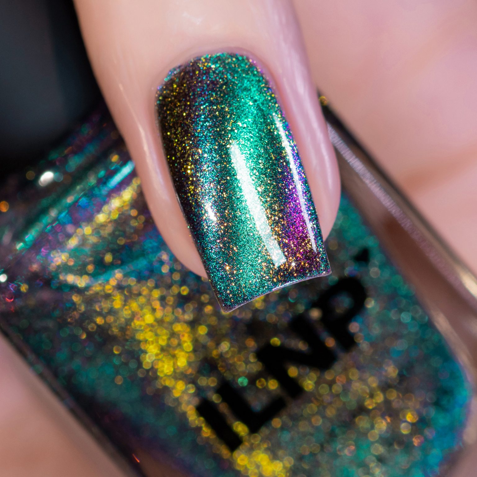 ILNP Alice - Blue to Gold Magnetic Shimmer Nail Polish