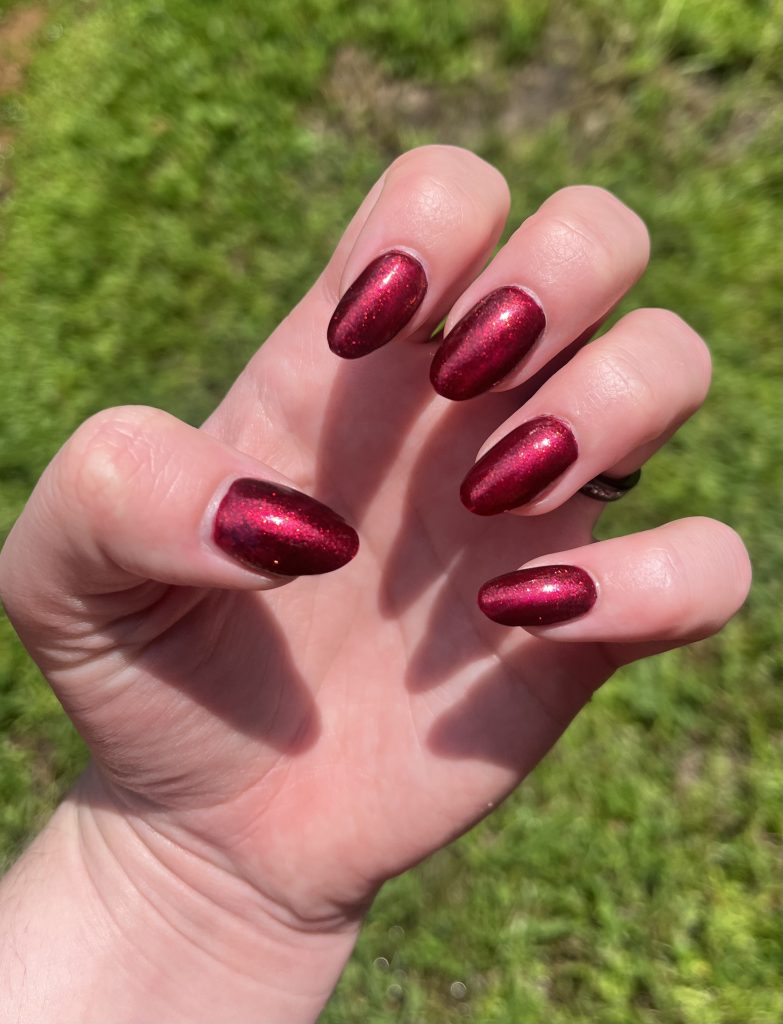 ILNP Ruby - Vibrant Red Shimmer Nail Polish